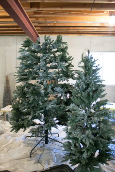 Ultimate Guide on How to Flock a Christmas Tree