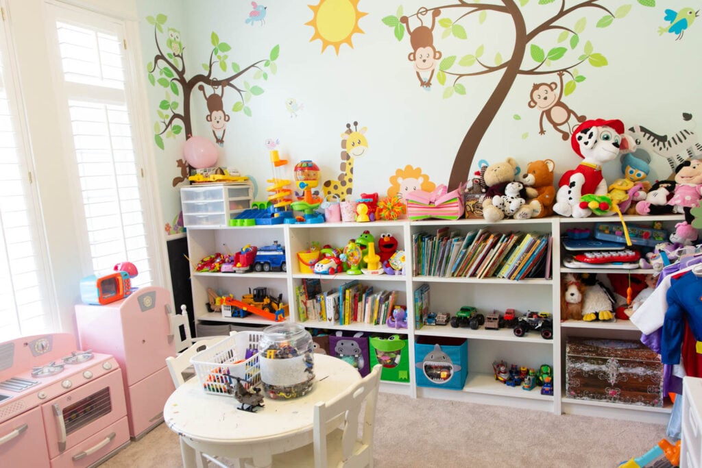 Transform Your Dining Room into a Fun Playroom - Tips & Tricks for a ...