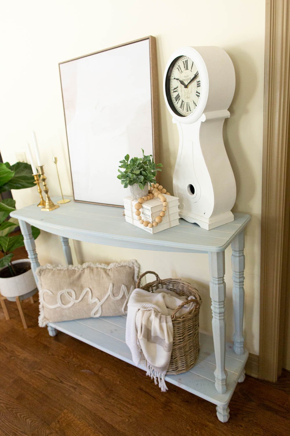 Simple DIY Sofa Table Tips & Tutorial (with No Table Saw Required)