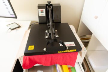 Comparing Cricut EasyPress and Heat Press: Which Wins?