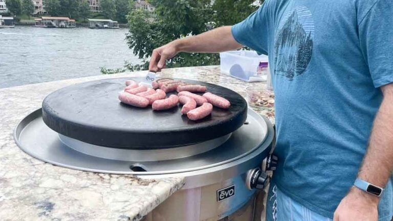 Grill Like a Pro: Honest Review of the Evo Affinity 30G Built-In Grill