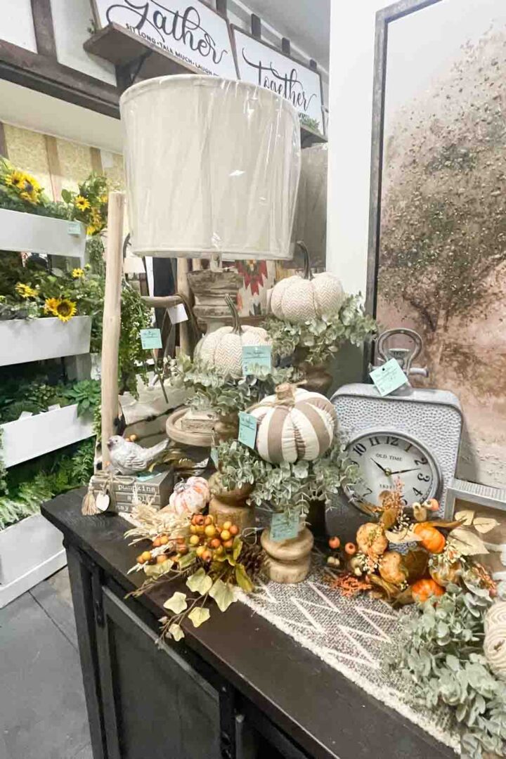 9 Easy Steps to Decorating a Console Table for Fall and Autumn