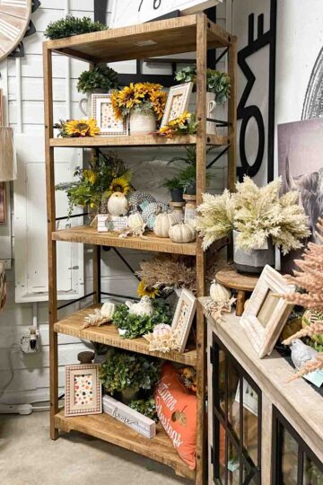 9 Easy Steps to Decorating a Console Table for Fall and Autumn