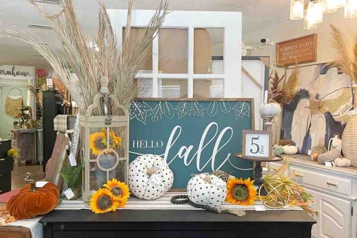 9 Easy Steps to Decorating a Console Table for Fall and Autumn