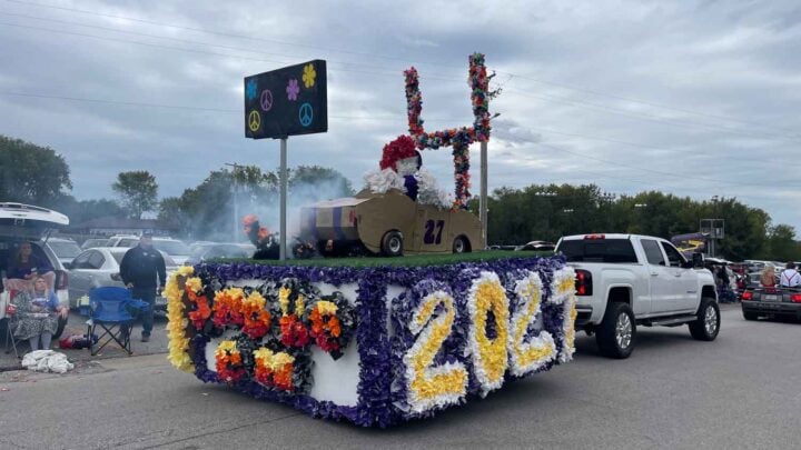 13 Awesome Tips for Inexpensive Parade Float Ideas: Ultimate DIY Guide