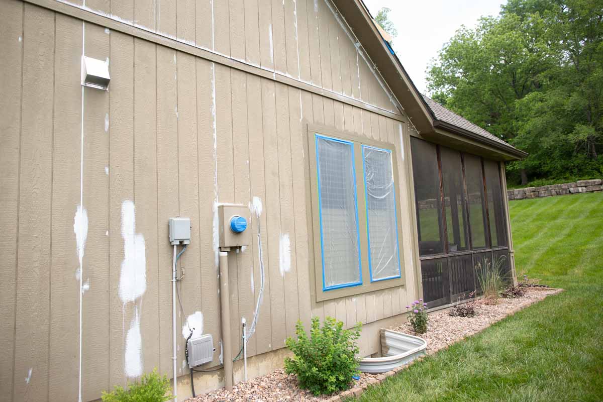 Best 10+ Tips to Spray Paint House Exterior (Save Time)